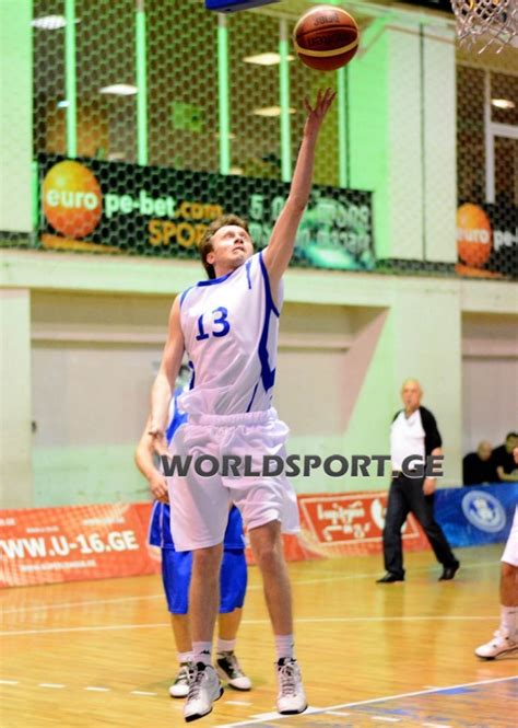 მეგობრებმა დუდუ დადიანი გაიხსენეს