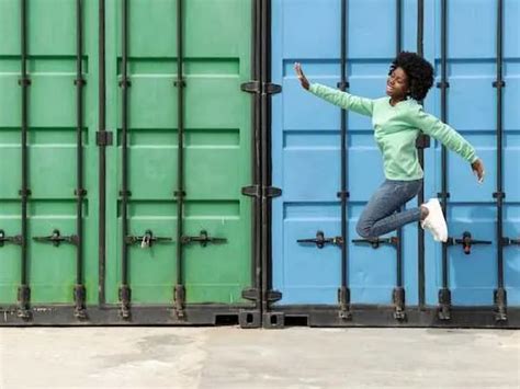 Overcoming The Top 5 Containerization Challenges With It Services