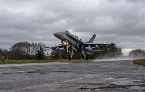 Royal Canadian Air Force To Demonstrate That Snow Conditions Will Not