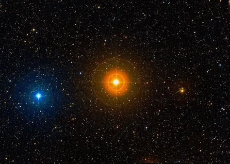 Ruby Star 119 Tauri One Of The Skys Reddest Stars