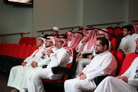 مشاركة برنامج الوصول الشامل في اللقاء التعريفي للطلبة الجدد بعمادة