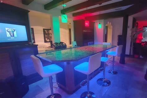 12 Creative 40th Birthday Party Ideas On A Budget 2025 Peerspace