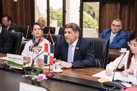 Delegación Dominicana Visita Vietnam para Fortalecer la Lucha Contra la