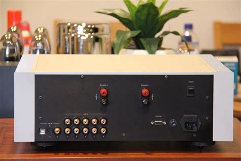 Goldmund Telos Nextgen Integrated Amplifier Commercial