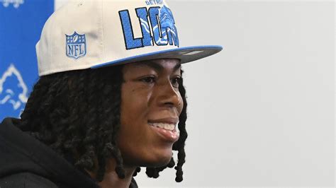 Running Back Jahmyr Gibbs Inks Rookie Deal With Lions