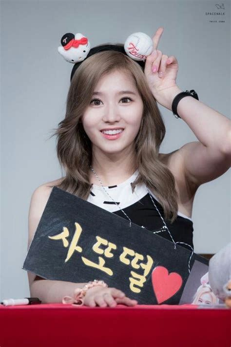 Member Twice에 있는 Cappucino님의 핀 연예인 엔터테인먼트 여성