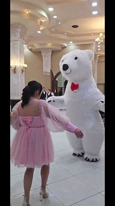 მოგწონთ თეთრი დათვი 😍 Youtube