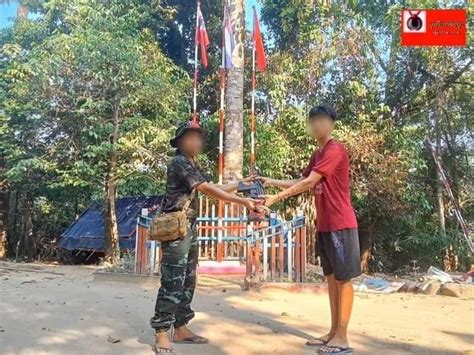 သရက်ချောင်းတွင် ရဲတပ်သားတစ်ဦး ပုတီးတစ်လုံးပြောက်ကျားတပ်ဖွဲ့ထံ လက်နက် န