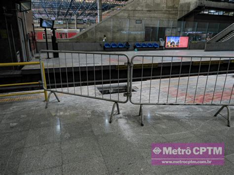Veja fotos da primeira etapa da implantação de portas de plataforma na estação Barra Funda