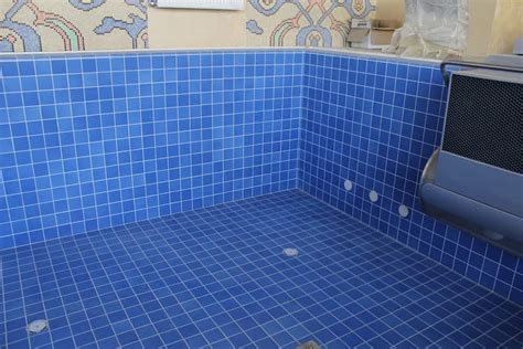 کاشی استخر طرح دار؛ آبی شش ضلعی مربعی دایره ایی Tile آراد برندینگ