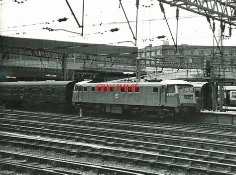 Photo Class 81 No E3008 Later 81 007 In Br Electric Blue Livery At Euston 07 £2 00 Picclick Uk