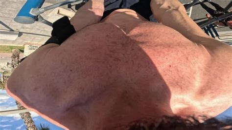 Imagens De Pull Ups Explore Fotografias Do Stock Vetores E Vídeos De 470 022 Adobe Stock