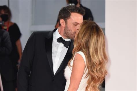 Jennifer Lopez And Ben Affleck Share Steamy Kiss As They Make Red