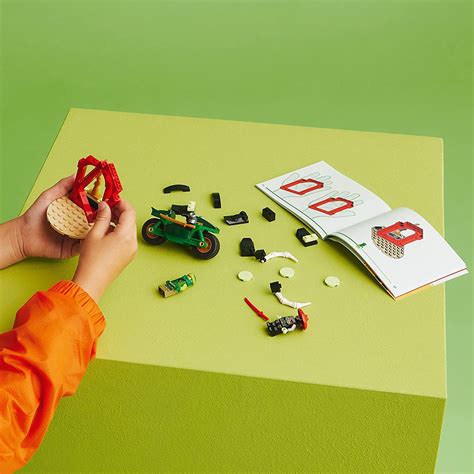 Lego Ninjago Motocicleta Ninja Do Lloyd Star Brink Brinquedos