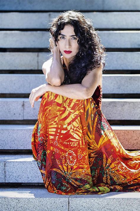 Marisa Monte quebra longo jejum belo disco de inéditas VEJA
