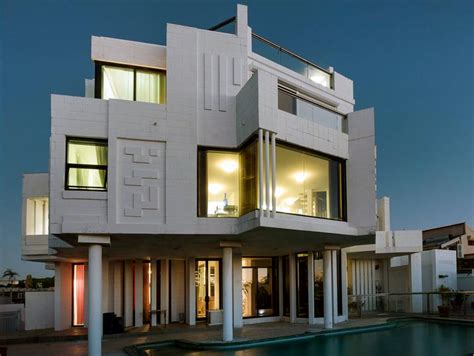 Modernist Masterpiece Tomich House Listed For Sale