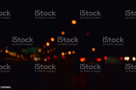 배경 사용에 대 한 방콕 태국에서 밤에 흐려 Bokeh 빛의 이미지 0명에 대한 스톡 사진 및 기타 이미지 0명 거리