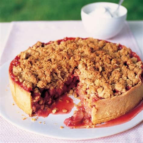 Deep Dish Rhubarb Strawberry Tart