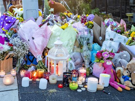 Alexandra Hills Brisbane Crash Vigil Held For Pregnant Kate