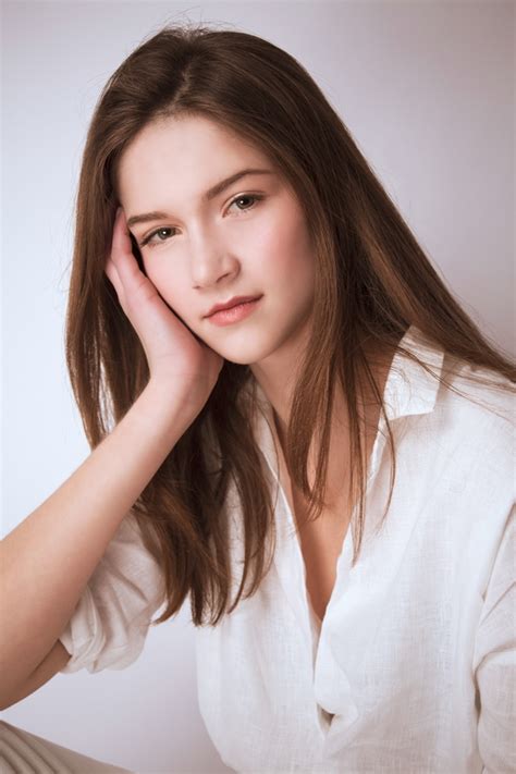 Marta M Quest Artists And Models