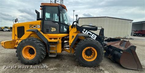 2013 Jcb 437 Wheel Loader In Wamego Ks Item Ek1384 For Sale Purple