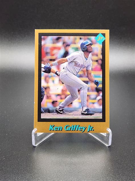 A Griffey A Day Day 818 1991 Tuff Stuff Jr Magazine 2 R