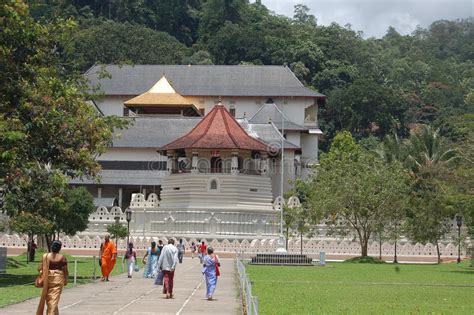 The Temple Of The Sacred Tooth Relic Sri Dalada Maligawa Editorial