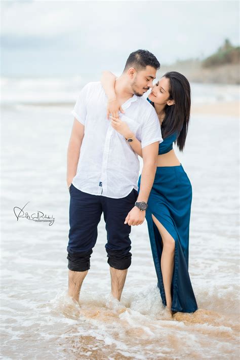 කෑම ලෑස්තියි ඒක ලස්සන ෆොටෝ ශූට් එකක් කෑම හදන්නම ලෑස්තිවෙලා ආව නෝනයි මහත්තයයි Photo