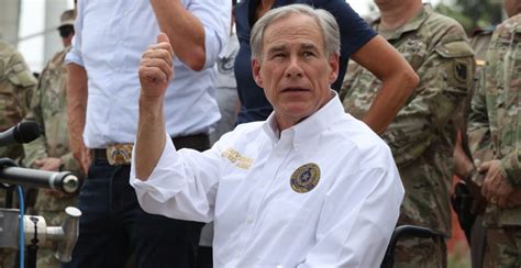 Organizaciones De Texas Anuncian Demanda Contra Abbott Por Ley
