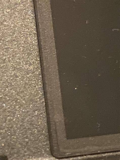 Is The Screen Scratched Here Or Screen Protector R 3ds