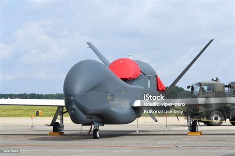 일본 공군 자위대 노스롭 그루먼 Rq4b 글로벌 호크 무인 감시 항공기 Rq 4 Global Hawk에 대한 스톡 사진 및 기타