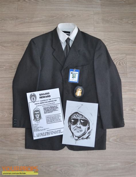 Manhunt Unabomber Tv Netflix 2017 2020 Fbi Id Tag And Badge