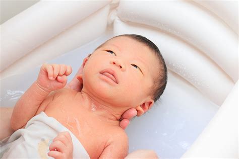 沐浴はいつまで行うもの？手順や卒業の時期、お風呂デビューについても解説 エナレディースクリニック