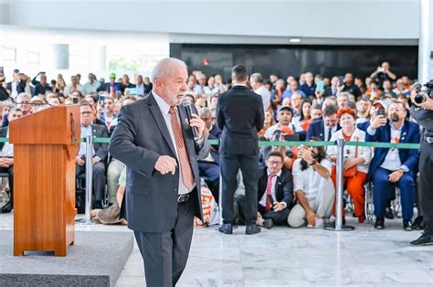 Lula Faz Reunião De Emergência Com Ministros Para Discutir Desastres