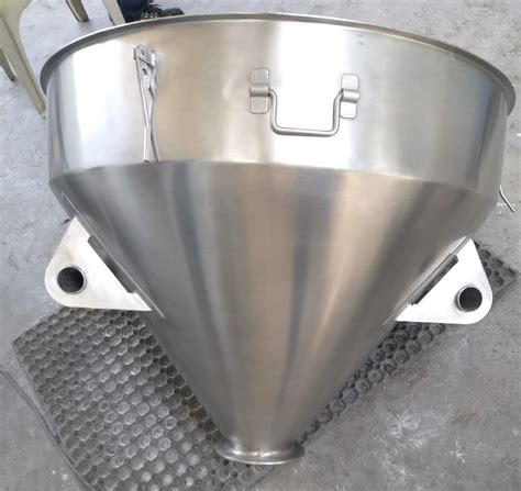 stainless steel ipc bin container capacity 200l at best price in thane