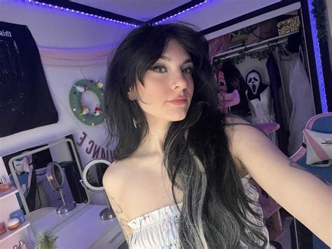 Cute Crop Top I Bought Last Week Rcroptopgirls