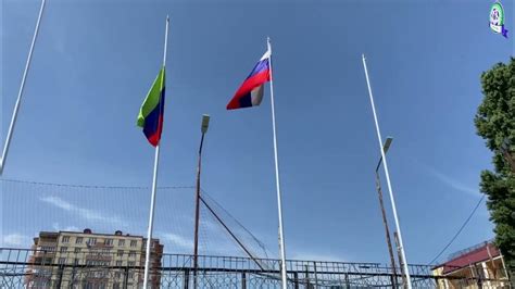 Неделя началась с поднятием флагов России и Дагестана под гимн России ...