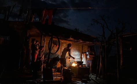 Régimen cubano desesperado por resolver los apagones anuncia