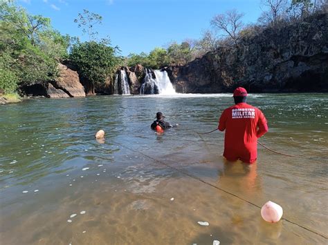 Jovem morre afogado em cachoeira do Rio Pandeiros em Januária Grande