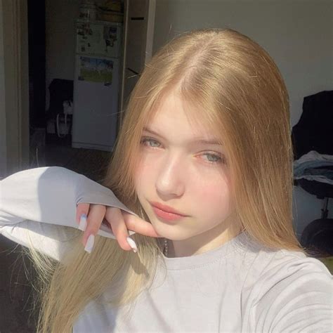 Пин от пользователя полюня на доске Всё Прически Бледная кожа