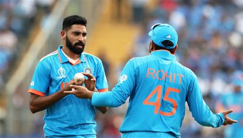 Rohit Sharma Has An Animated Conversation With Mohammed Siraj