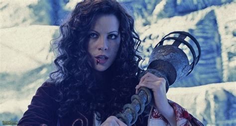 Kate Beckinsale As Anna Valerious In Van Helsing Badass Women Kate