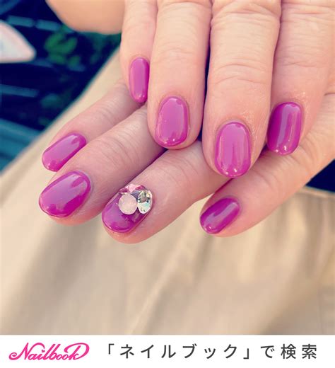 オールシーズンハンドビジューワンカラーショート 8mayumisekiのネイルデザイン No6760762 ｜ネイルブック