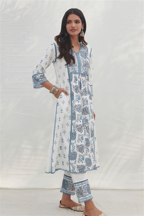 Buy Lace Border Kurta With Pant By Mulmul At Aza Fashions