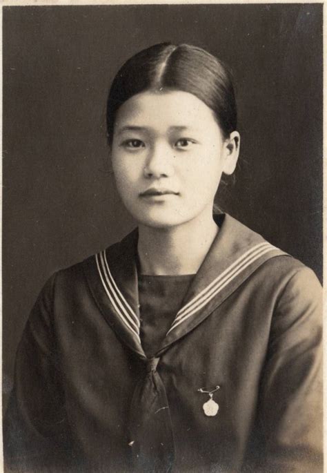 【全体的に状態が悪い】昭和初期～戦時中 女学校 女学生等 若い女性生写真 合計10枚 セーラー服 清楚美人 天然美少女 戦時資料