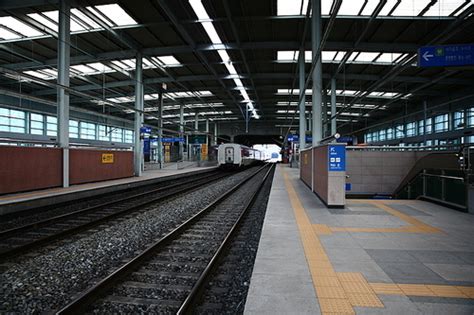 유토이미지 기차역