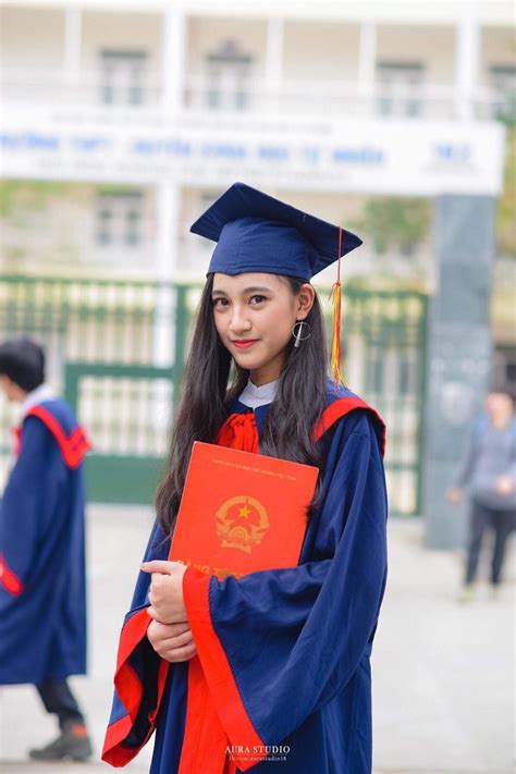 Nữ sinh Thủ khoa ĐH Khoa học tự nhiên xinh như hotgirl lại sở hữu vòng eo con kiến body sexy
