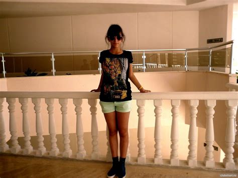 7992 Girl In Shorts Ru 375  Шорты фото