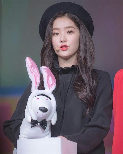 Pin Oleh Wellnessuni Lifestyle And Self Di Kpop Gambar Teman Gadis