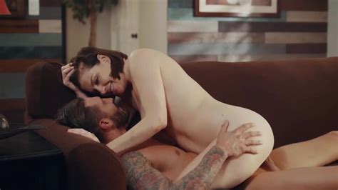 Sovereign Syre Pleasuring Handsome Tattooed Guy On The Couch Movie
